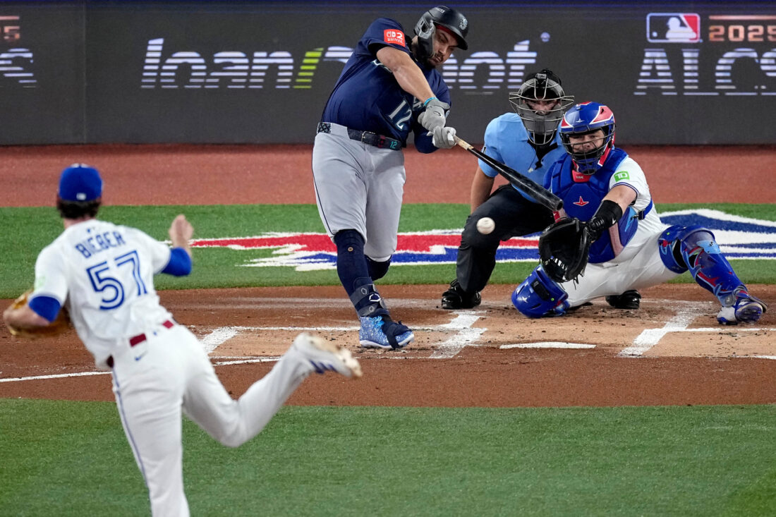 Naylor credits Mariners clubhouse dog for making him feel at home ...